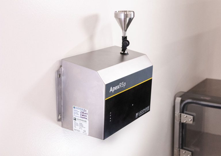 Airborne particle counter in real time with pump - Lighthouse Worldwide ...
